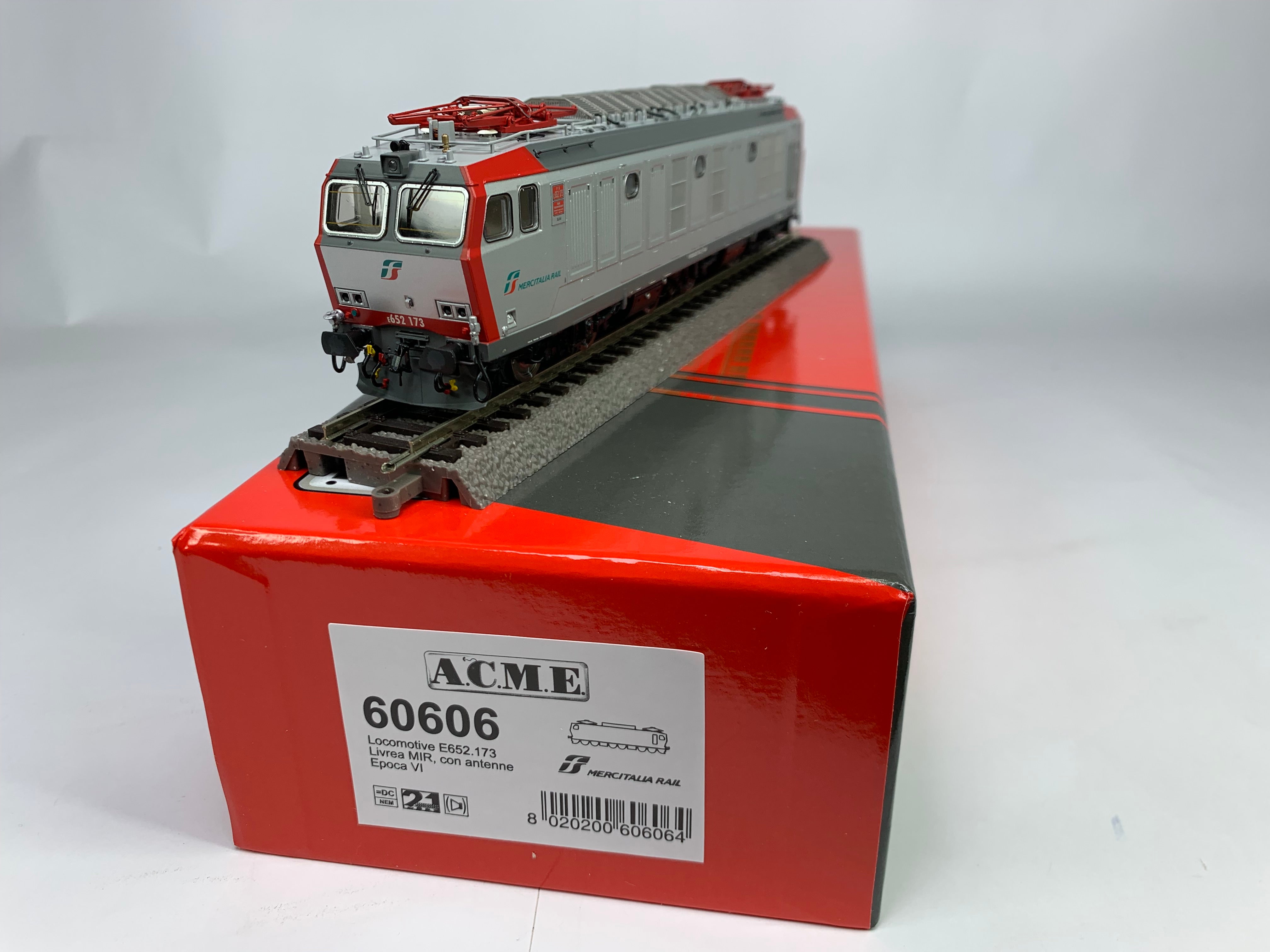 ACME - 60606 – verona train